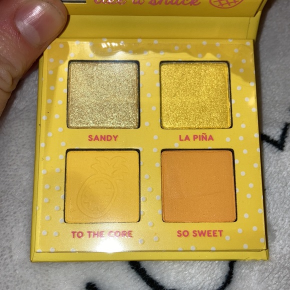 Colourpop | Makeup | Colourpop Hello Kitty Pallet | Poshmark